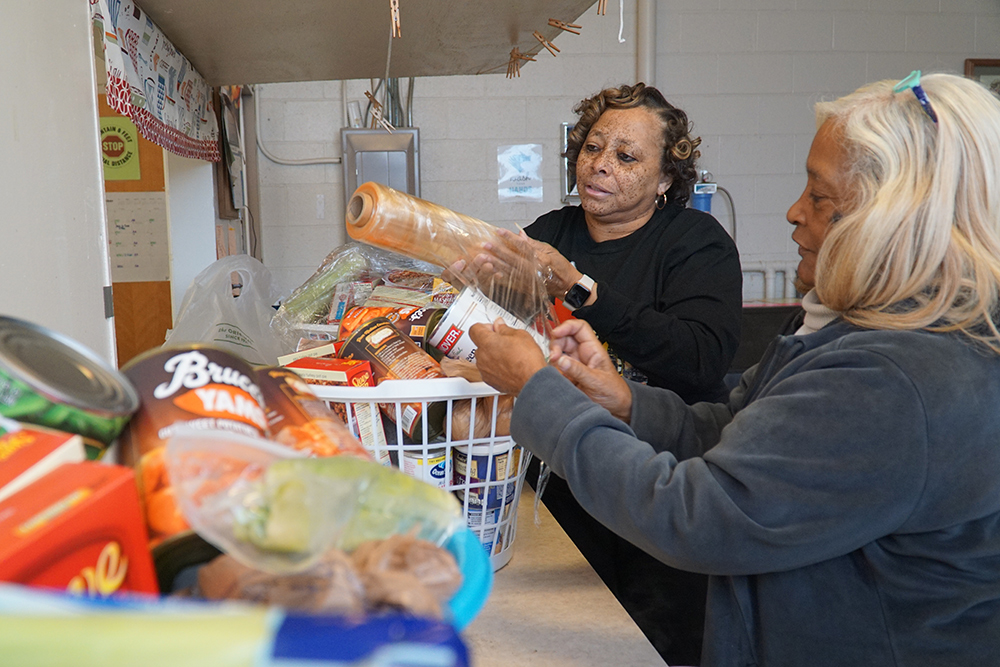 Parish’s Thanksgiving ministry aids those in need, celebrates God’s ...