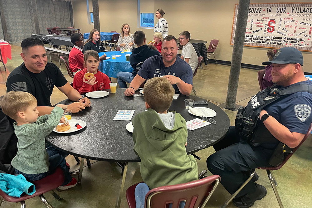 Students host breakfast for first responders - The Record Newspaper
