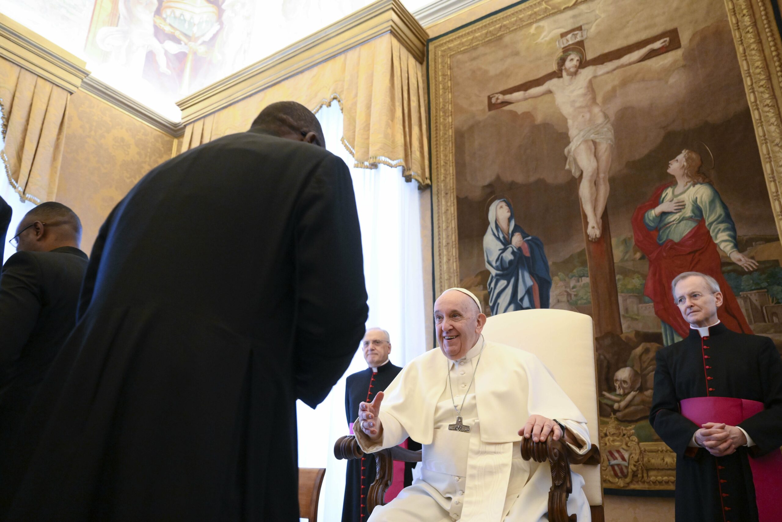 Long homilies are 'a disaster,' keep it under 10 minutes, pope says ...