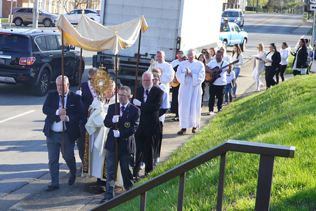 40 hours of devotion, adoration and prayer - The Record Newspaper