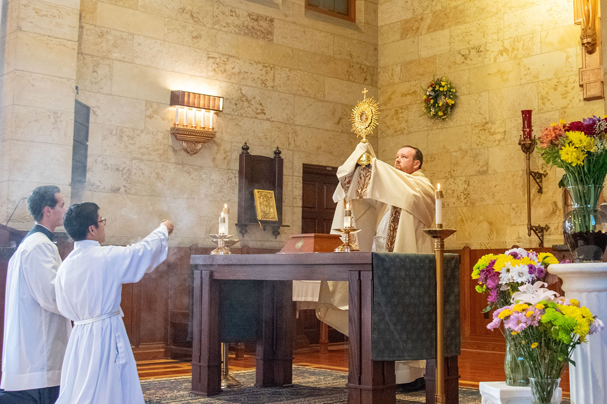 16 seminarians are ‘doing well and thriving,’ says vicar - The Record ...