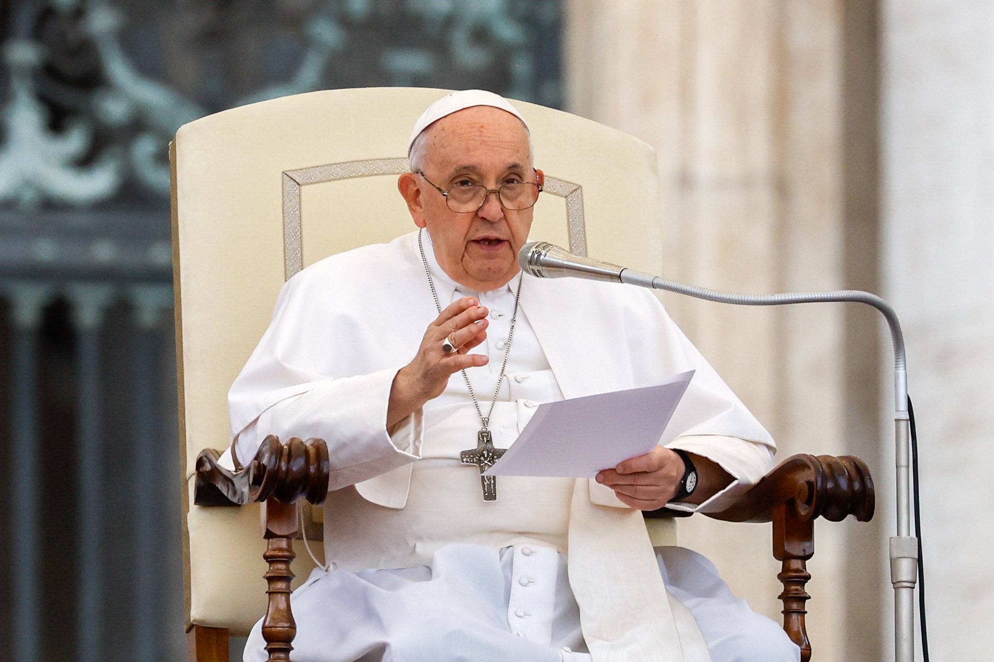 Canon law must be part of church's mission of mercy, pope says - The ...