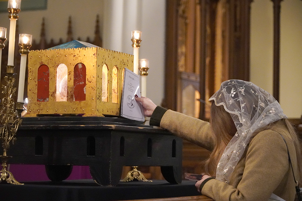 Pilgrims get face-to-face with Aquinas as relic tours Kentucky - The ...