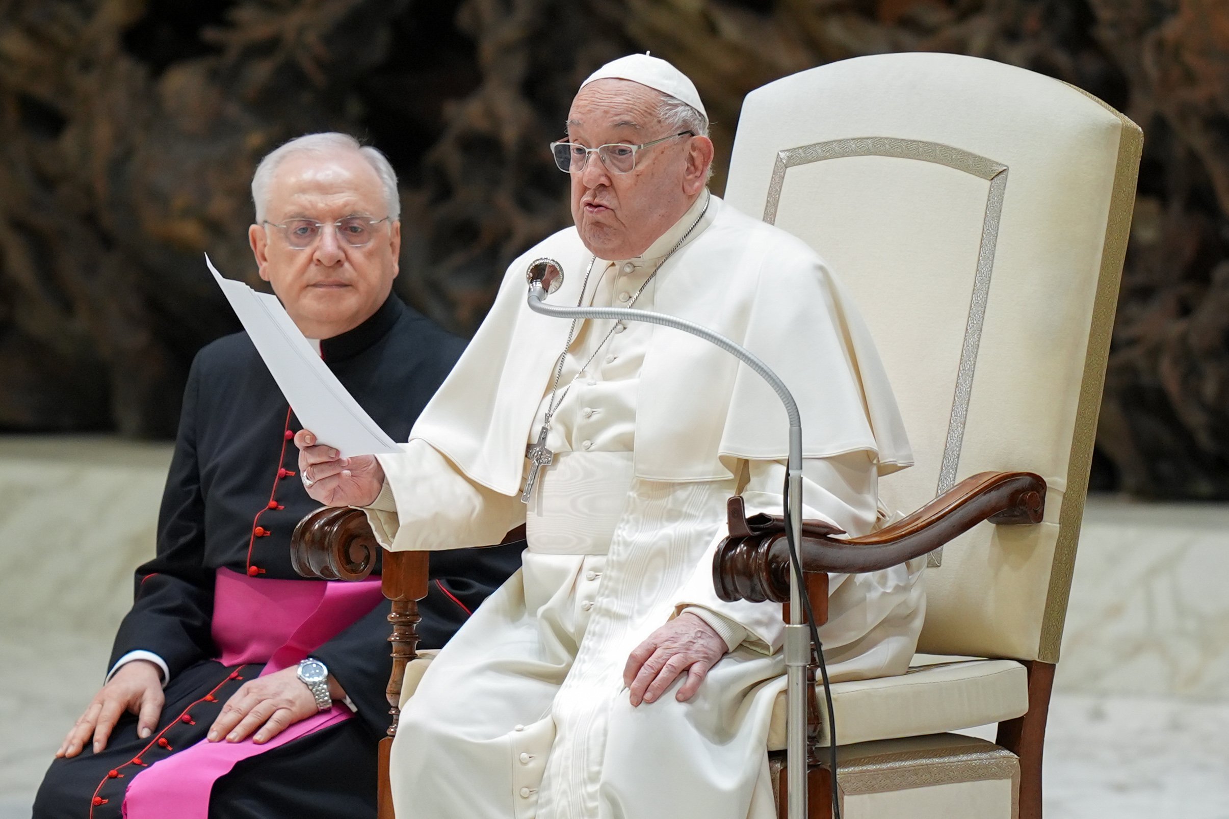 At audience, pope talks about St. Joseph, comments on world events ...