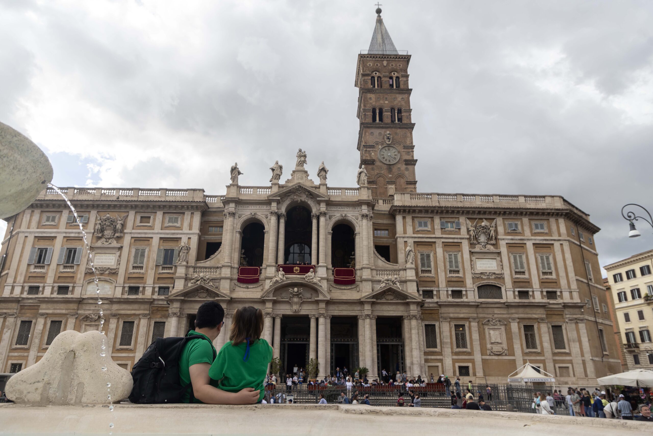 Poor to welcome pope's casket to St. Mary Major where simple tomb is ...