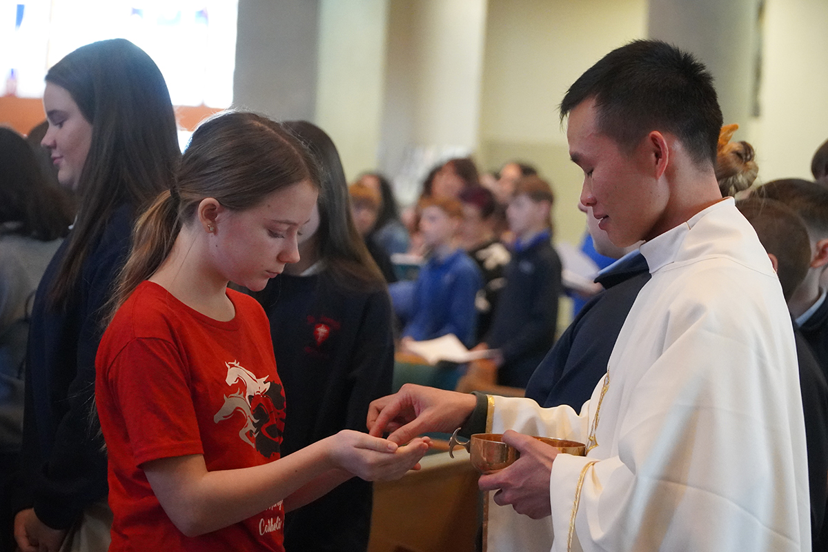 Sit, stand, kneel — Archdiocese of Louisville to adopt new postures for ...