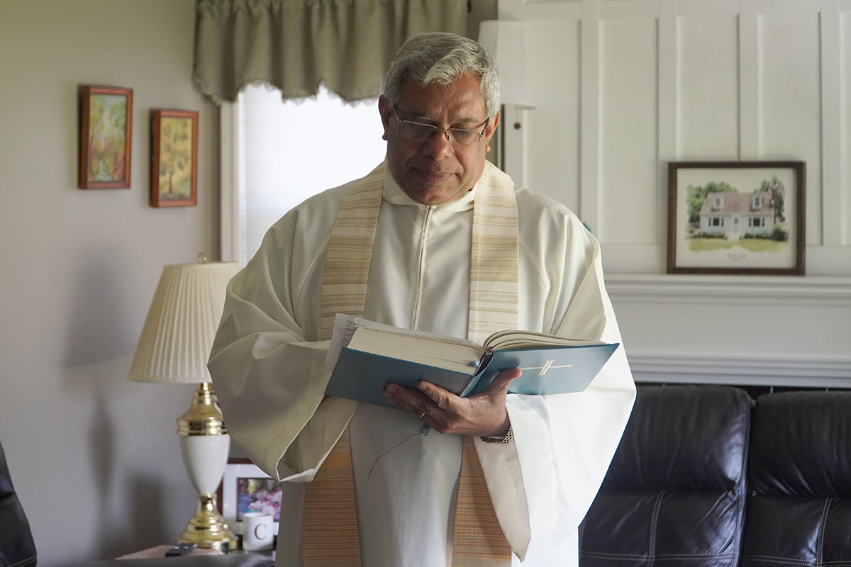 Priest brings Indian home blessing tradition to parish - The Record ...