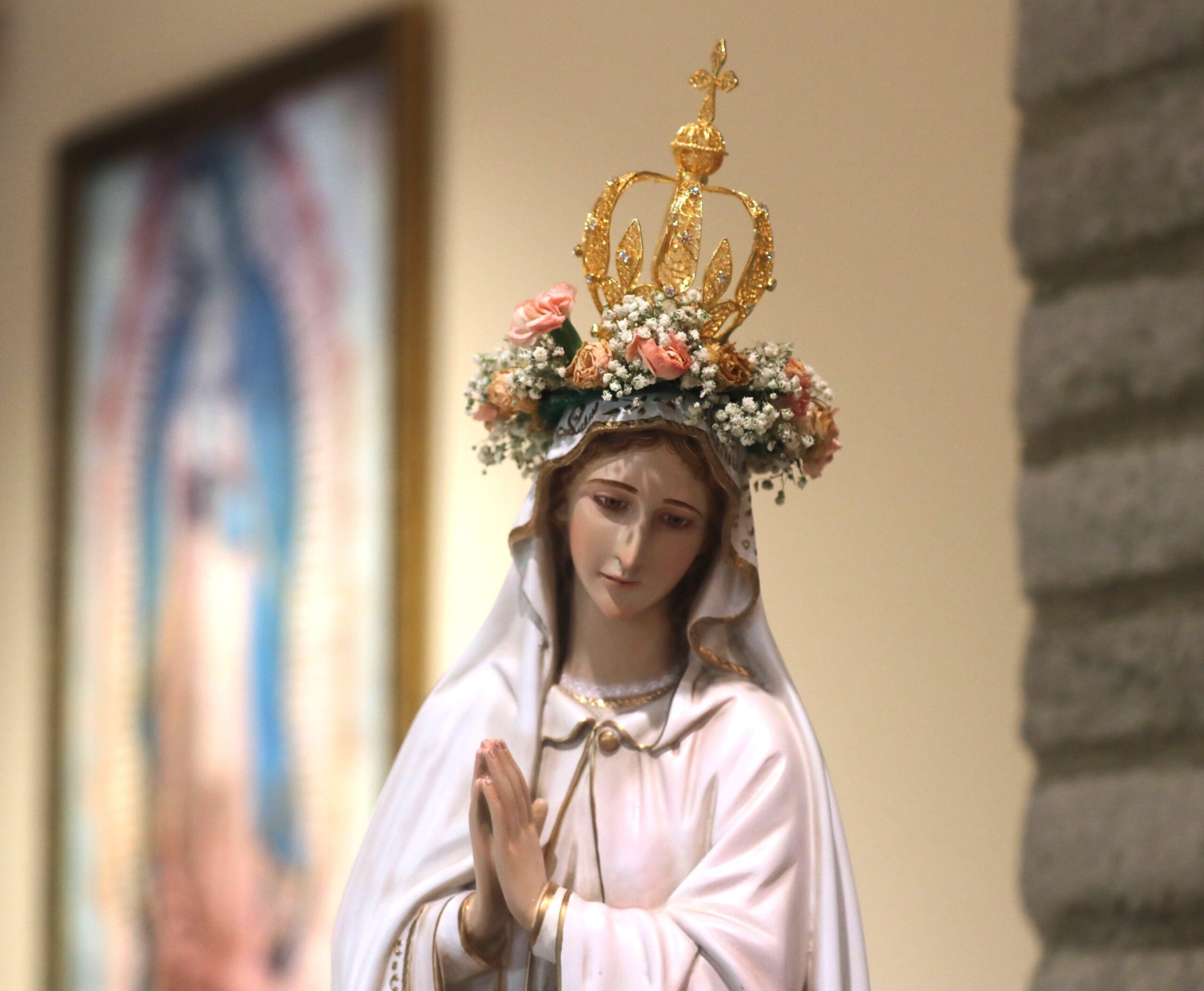 Orando por la paz, el Papa León anima a mirar a María con esperanza ...